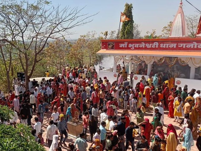 Devotees of Mata Rani arrived in thousands from Dewas and surrounding ...
