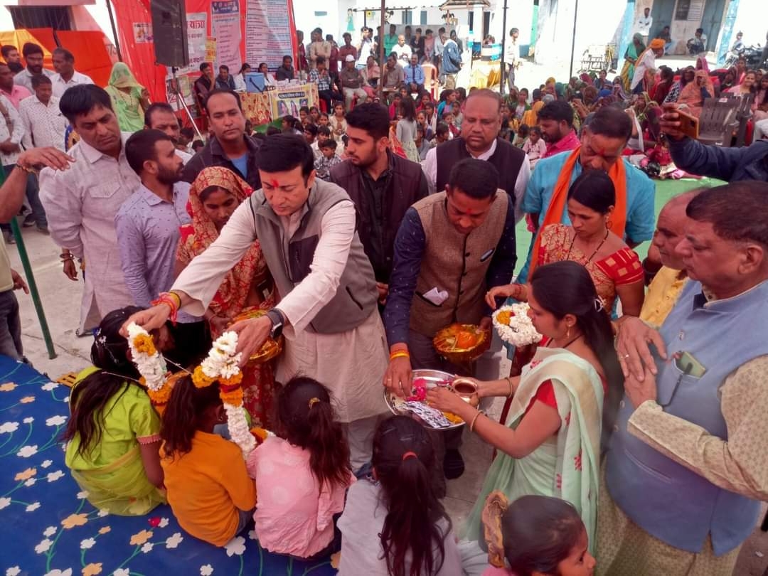 डेरखा से शुरू हुई यात्रा जलोदखेता होकर कोद पहुंची, उद्योग मंत्री ...