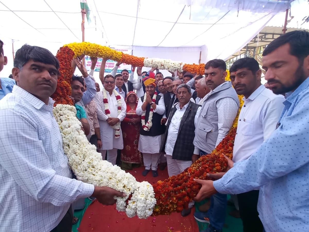 PCC Chief Govind Singh Dotasara inaugurated in Sankhu | लक्ष्मणगढ़ में ...