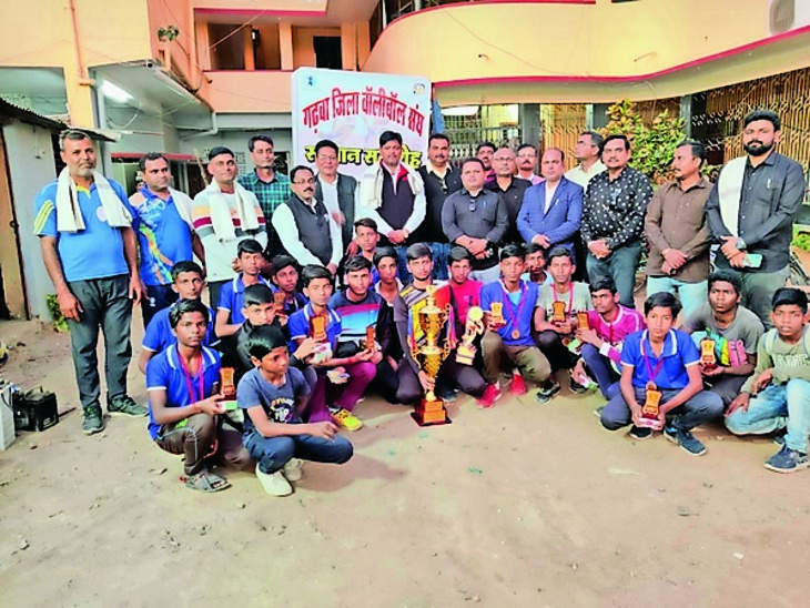 Development of volleyball game in Garhwa | वॉलीबॉल संघ: गढ़वा में ...