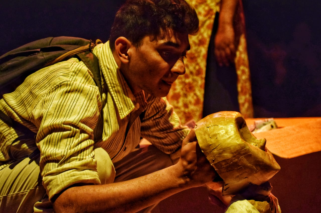 Director Chinmay Madan handed over love letter to society by cherishing love stories | वैलेंटाइन ...