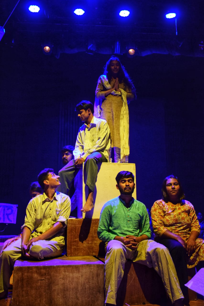 Director Chinmay Madan handed over love letter to society by cherishing love stories | वैलेंटाइन ...