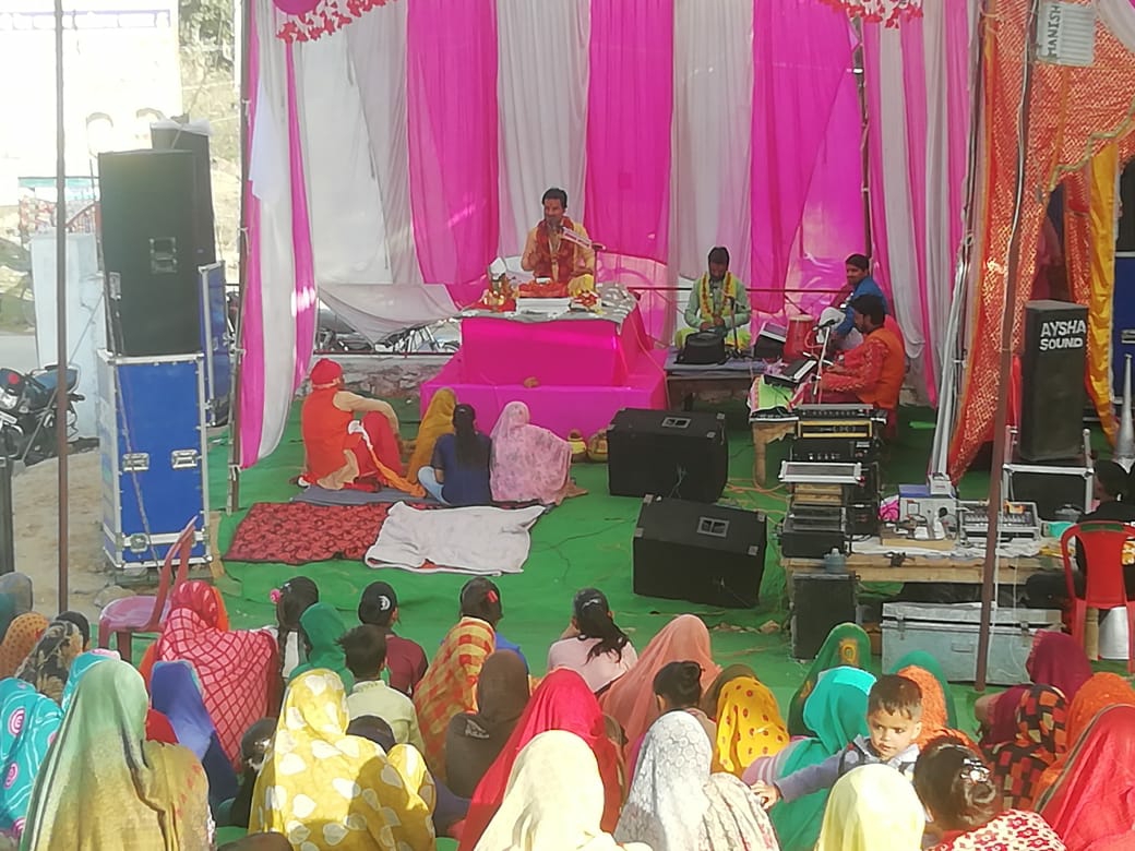 Pandit Brijesh Krishna Shastri said - One who worships Lord Shiva, he ...