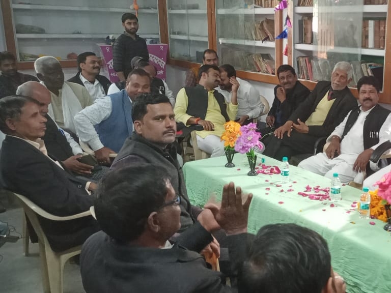 Listened to the problems of agitating advocates, assured to solve them ...