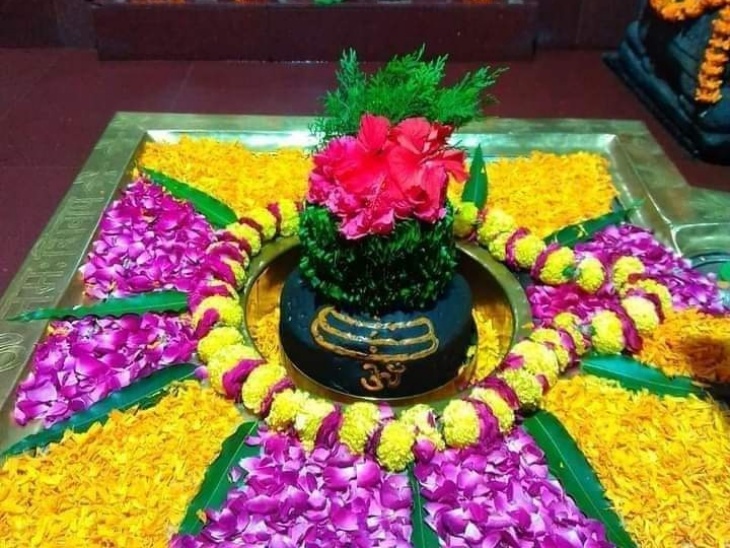 Maleshwar Dham Temple is situated at the foothills of Aravalli hill ...