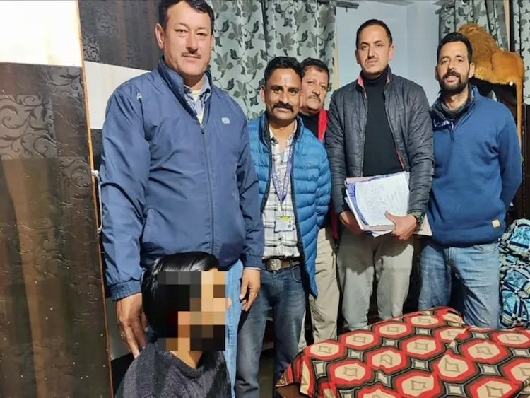 Solan Police SIU Team Action: Youth caught in Khundidhar Scientist ...