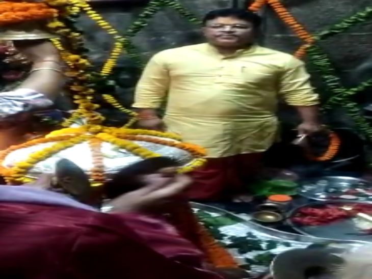 Special aarti at Bhoramdev temple on Mahashivratri, Kuleshwar Mahadev ...