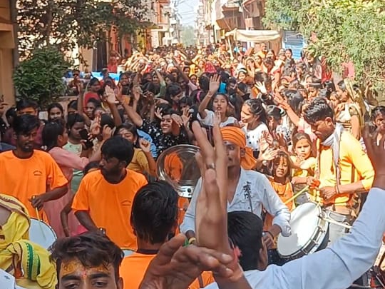 Inauguration of Shri Maharudra Mahayagya, Shiva devotees dance in the ...