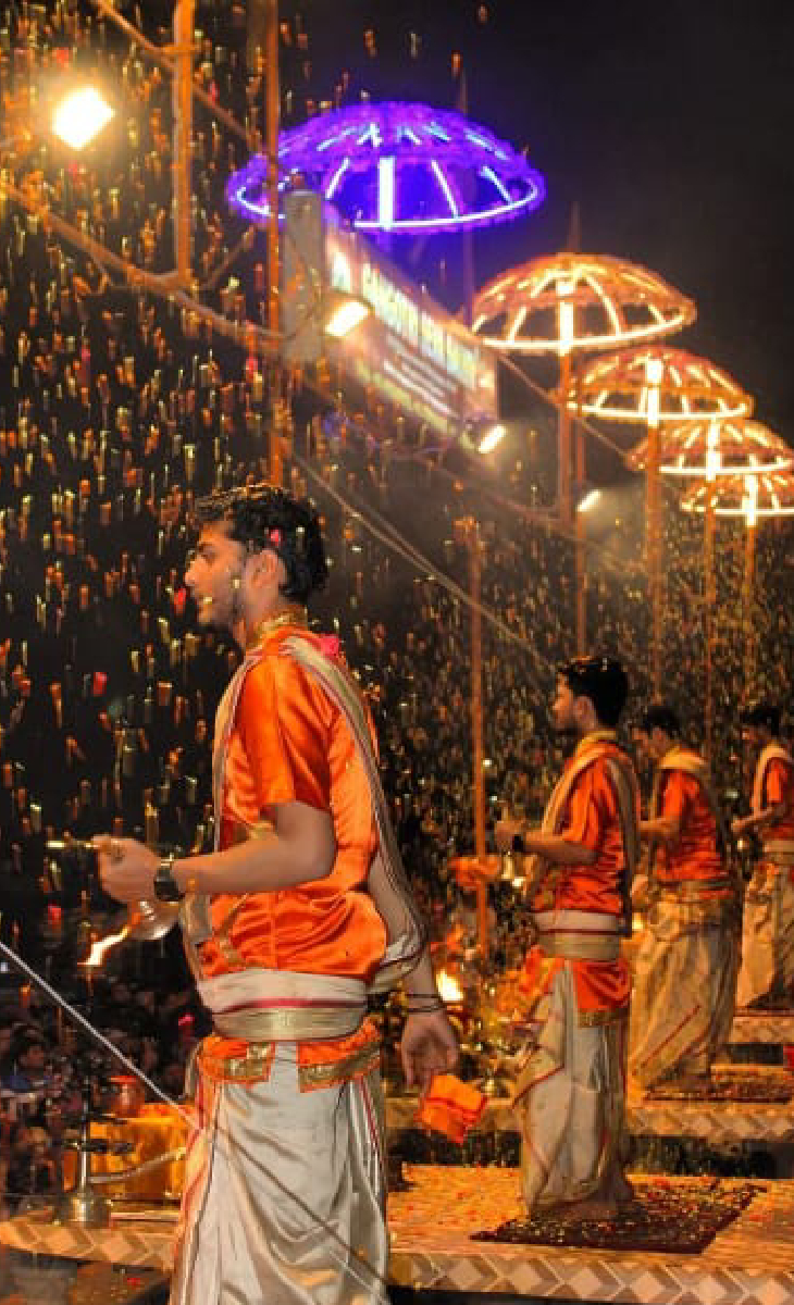 Mahadev came out with ghosts and vampires, devotees kept queuing up for ...