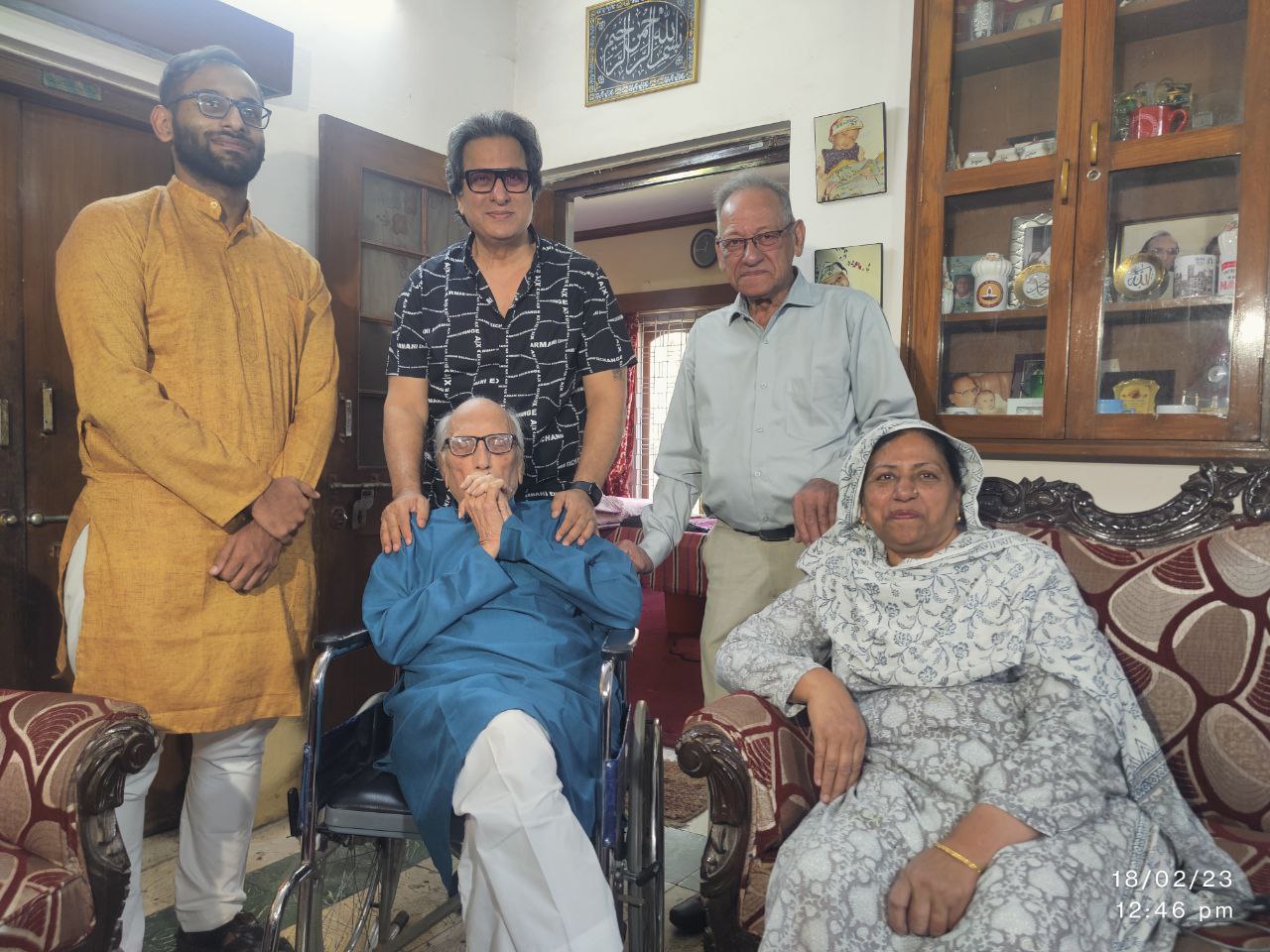 talat aziz meets dr.basheer badra। bollywood news | पद्म श्री डॉ. बशीर ...