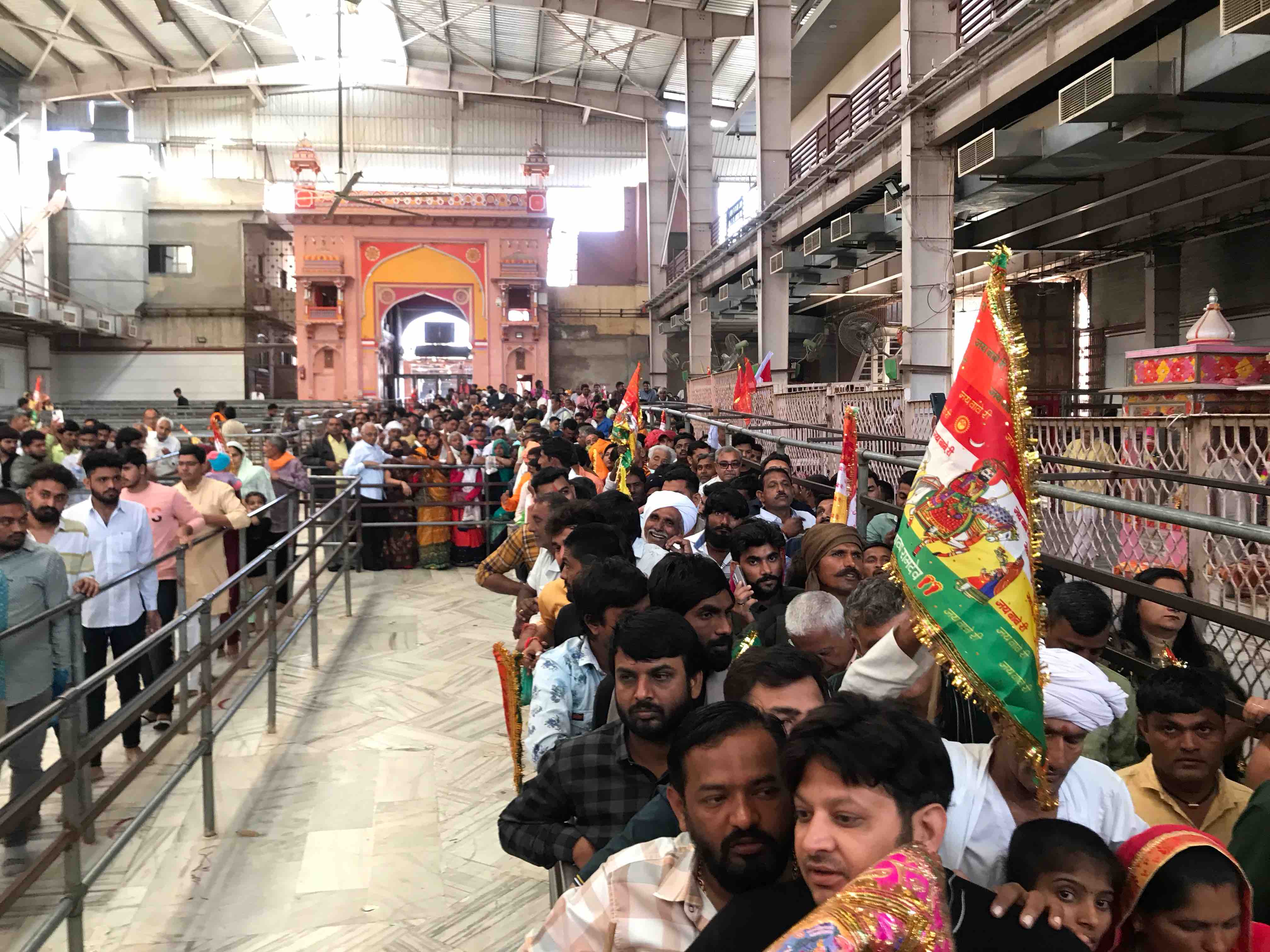 Devotees came with 251 decorated Shravan Mukut and 151 feet long flag ...