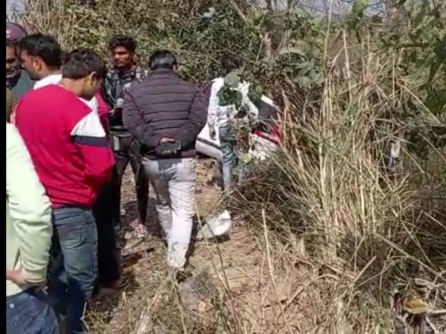 Car collided with bike, accident happened on Najibabad-Haridwar road | बिजनौर में सड़क हादसे में ...