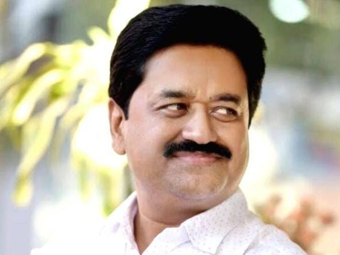 Sukhdev Panse playing the role of a freedom fighter in the film Jungle ...