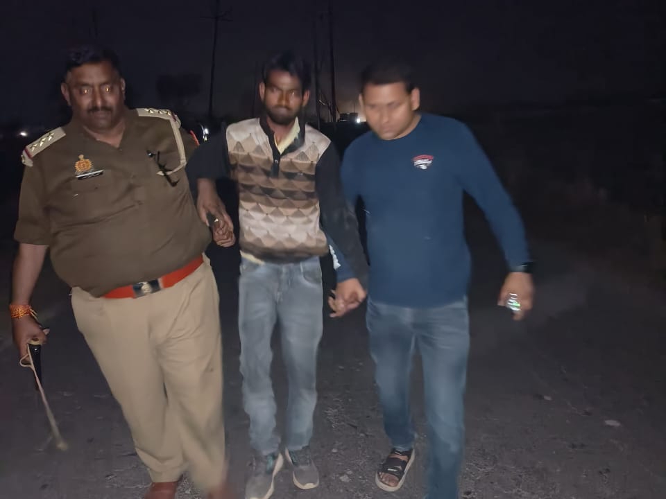 2 miscreants shot in the leg, police admitted to hospital