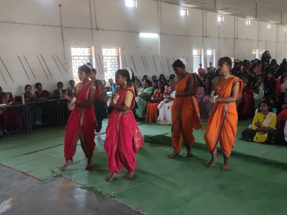 MLB School 11th gave Farewell to the girl students of 12th, also ...