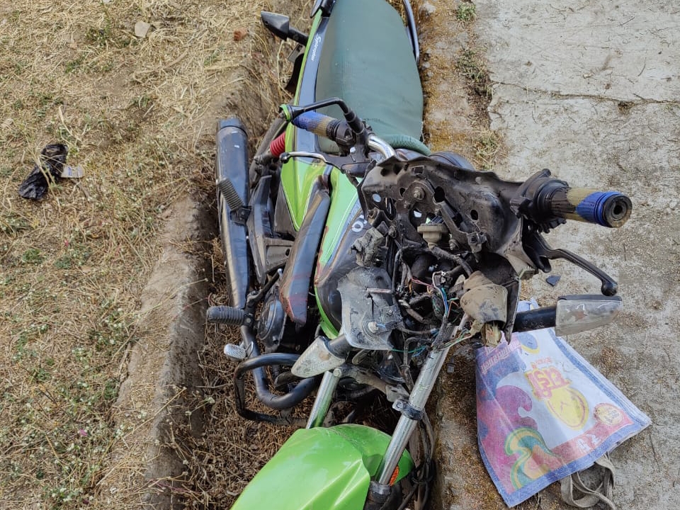 Bike of deaf mute collided with electric pole, one killed, one ...