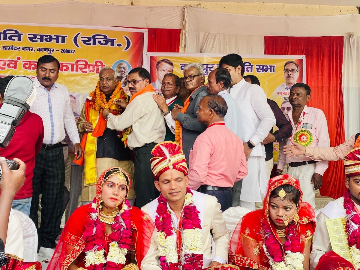 Kanpur MP Satyadev Pachauri arrived to bless, gave the message of dowry ...