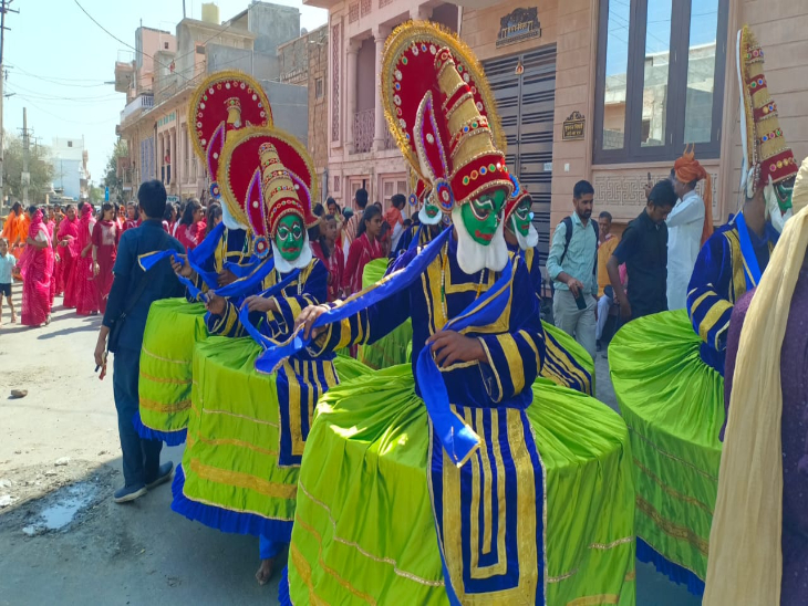 rajasthan barmer digmber jain temple The procession on elephants ...