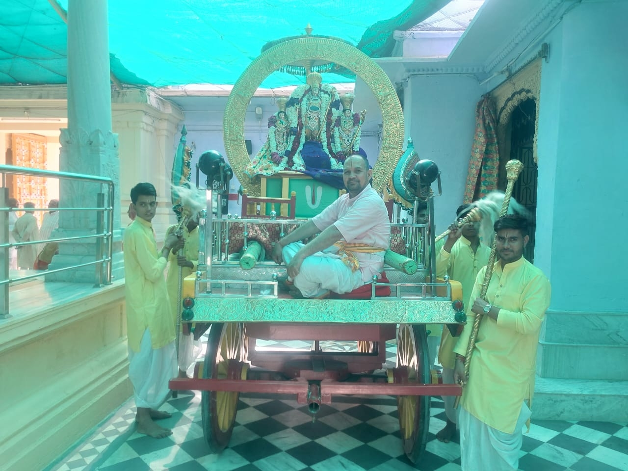 Flag hoisted on Garuda Pratishtha and Garuda Stambh, grand events will ...