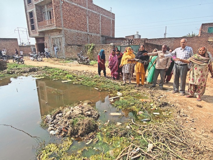 Even after 30 years in Ekta Vihar Colony, raw streets, no sewerage line ...