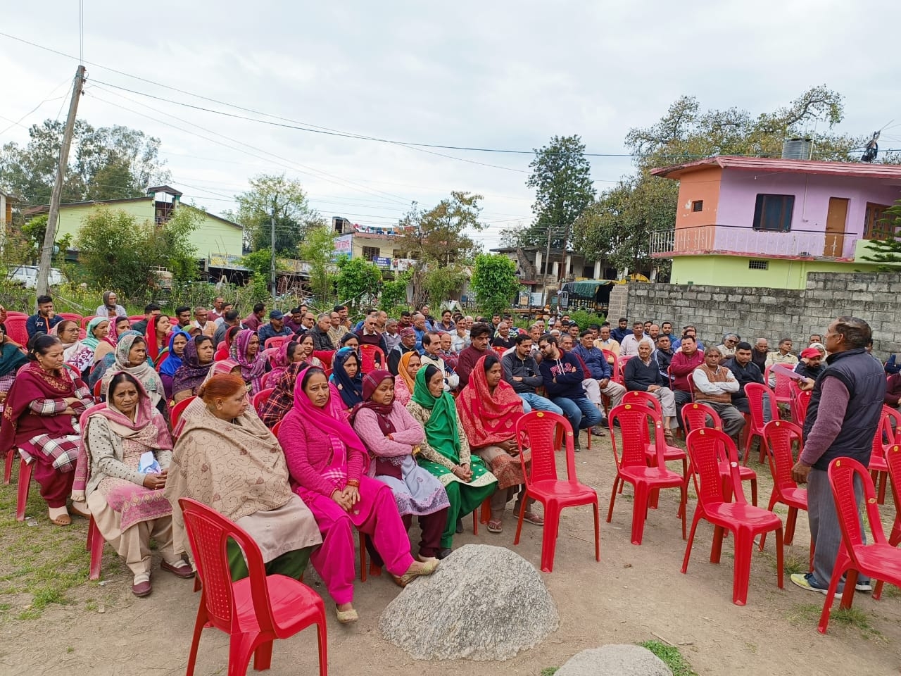 Kangra Gaggal airport expansion SDM meeting villagers in Ichhi village solve problem; Himachal ...