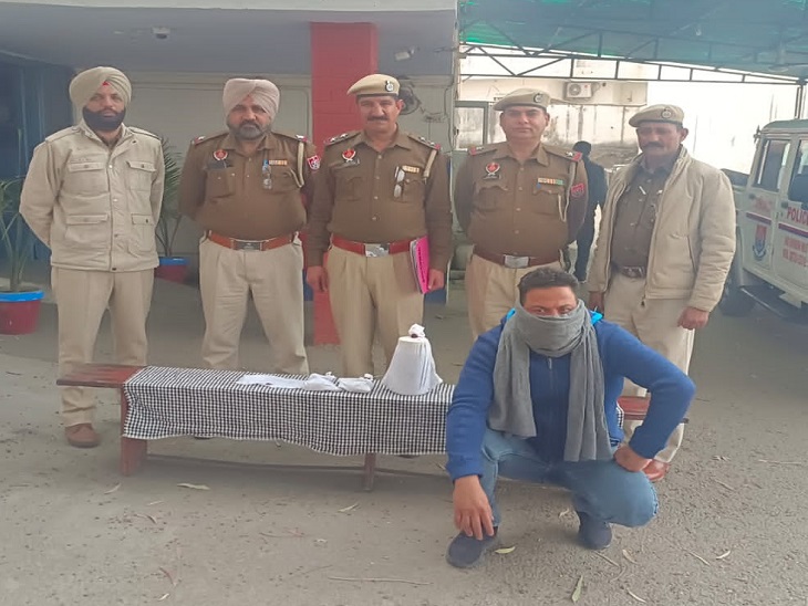 Pathankot- Police action on gun culture, firing, arrested, revolver-car ...