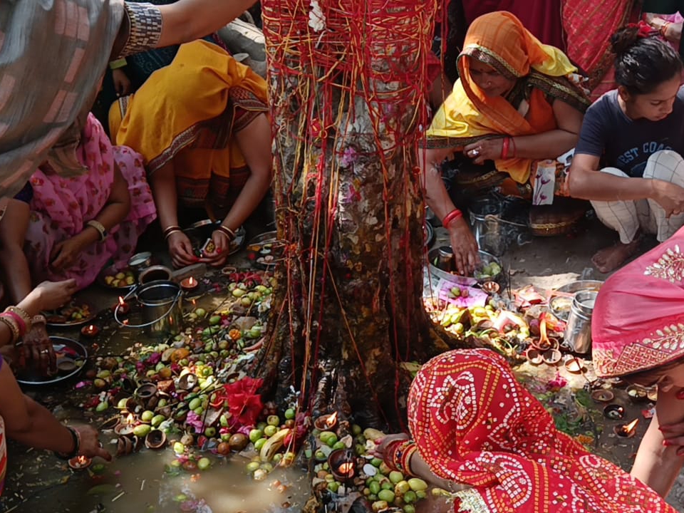 Women kept fast by circumambulating, wishing for the prosperity of the ...