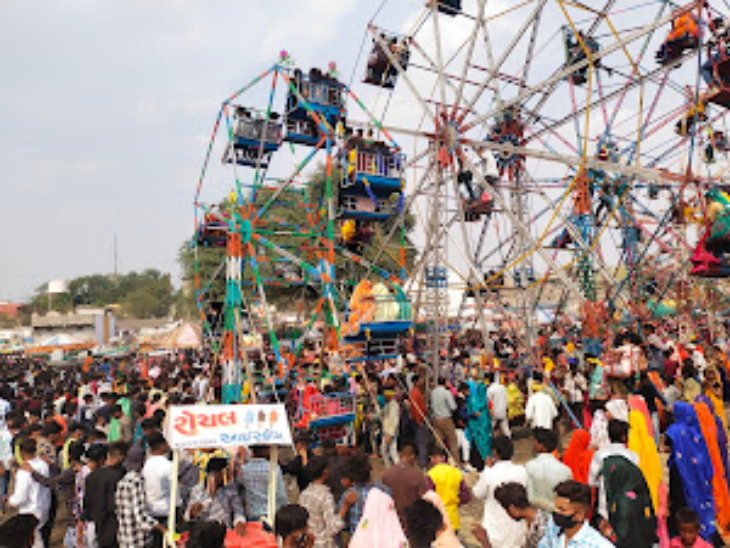 After 8 years, Bhagoriya fair was held in front of Janpad Panchayat ...