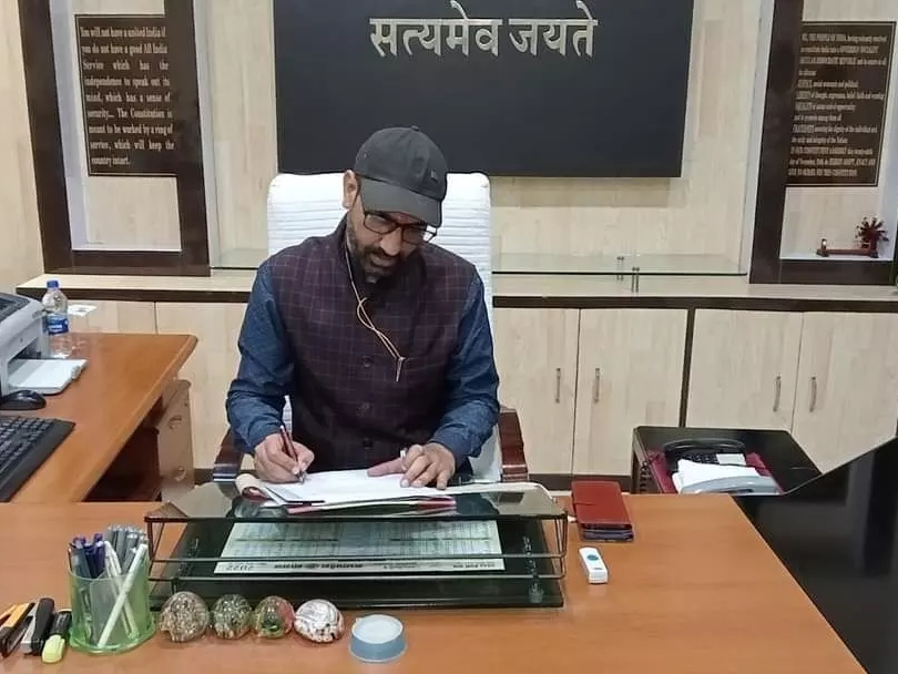 Villagers complained to SDM Sihawal during Vikas Yatra, suspension ...