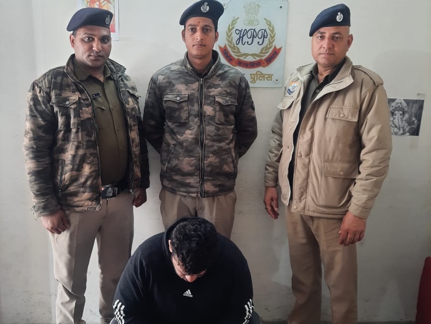 Kullu Police Arrested UP Resident Boy With Charas From Manikarna Valley ...