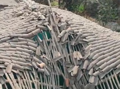 Blasting in SECL Kusmunda mine in Korba, roof of villager's house ...