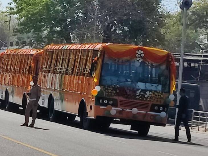 CM Yogi will flag off Rajdhani Express bus service from his residence ...