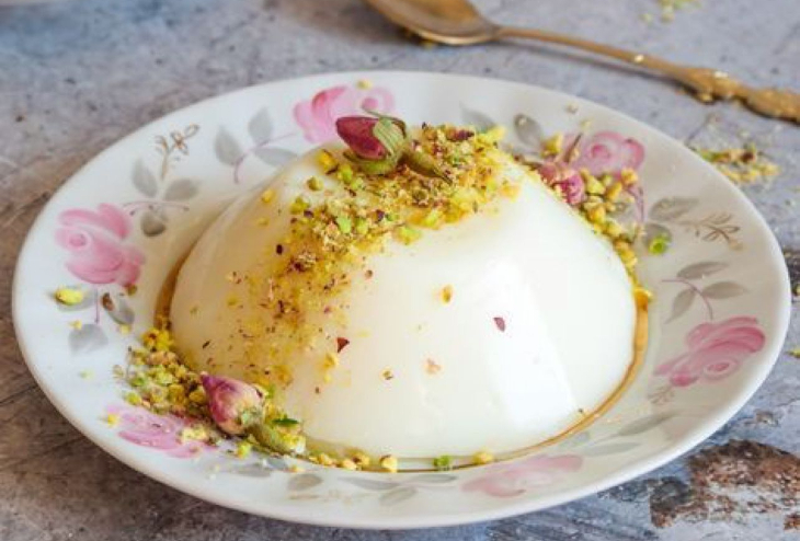 Rose Pista Panna Cotta: Italian Taste with an Indian Touch | रसरंग में ...