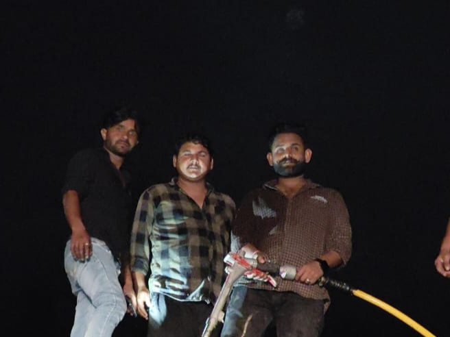 Fire brigade, police and tiger rescue team in Guda Mangliyan got ...