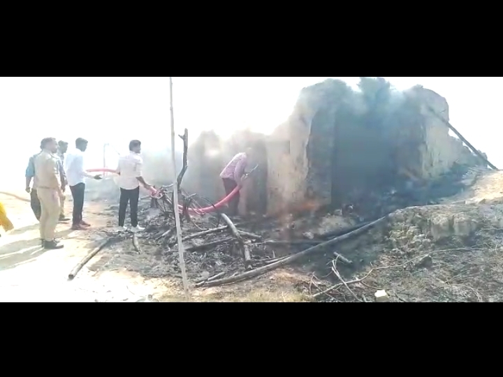 Took 6 houses, after hours of hard work of the fire brigade, the fire ...