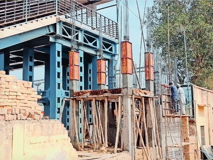 First lift being installed at railway station, work completed in 2 ...