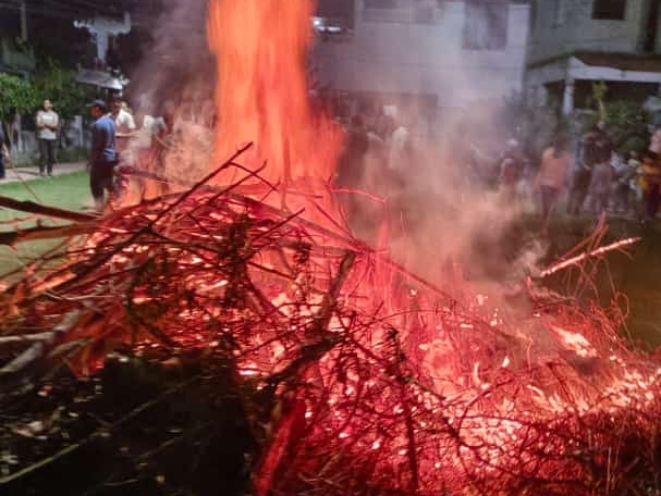 Worship of Holika Mata started with rituals at more than 3700 places ...