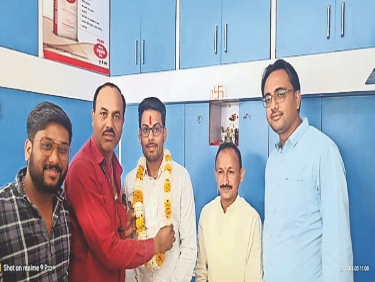 Selected Civil Judge Pravesh Kabra welcomed | सोजनीधाम श्री हनुमान ...