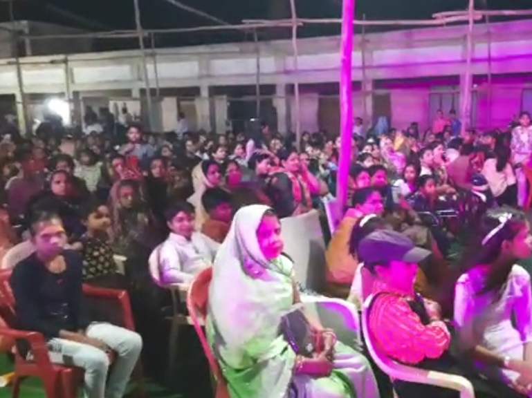 Children presented more than one program, honored by giving memento ...