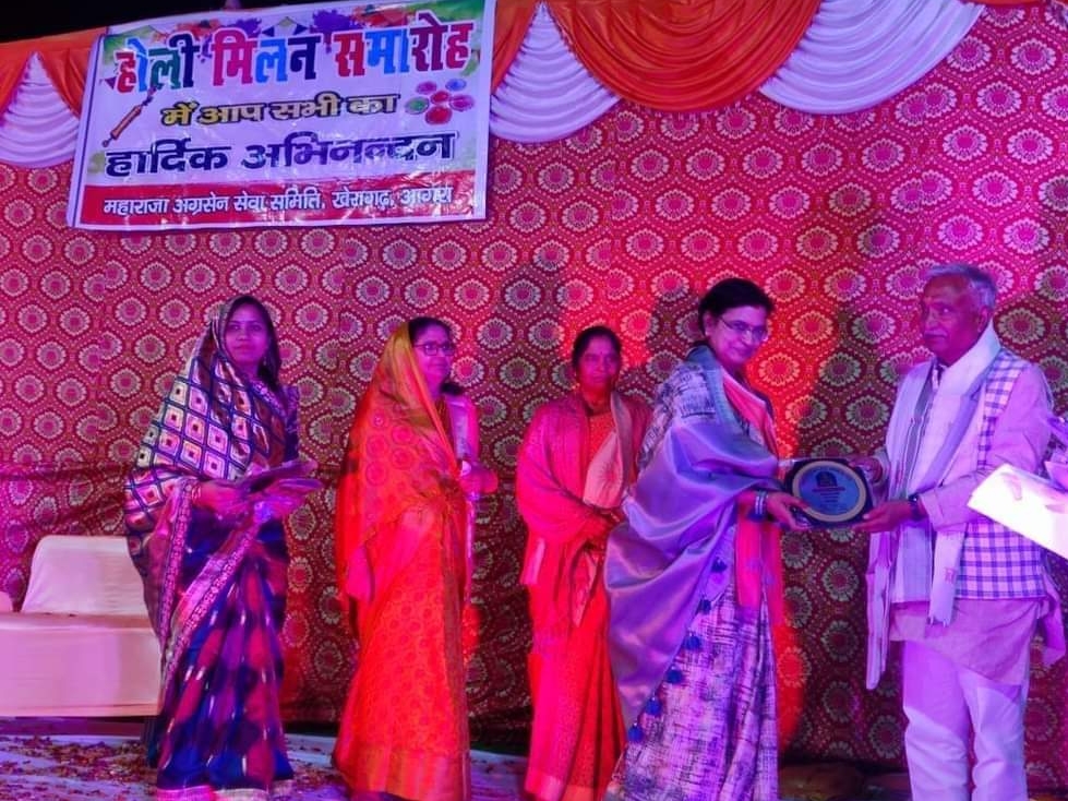 Children presented more than one program, honored by giving memento ...