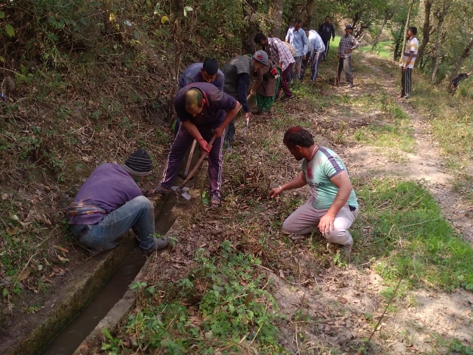 Holi in Jabli. Message of cleanliness.Irrigation wells and drinking ...