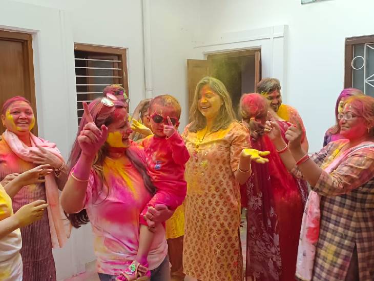 Prayagraj ki holi updates : See Holi of Prayagraj in 25 pictures, Holi ...