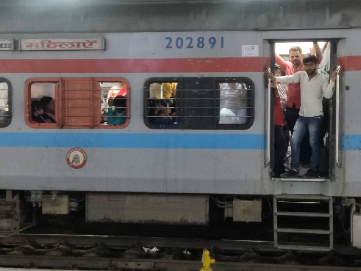 Sleeper became general compartment, women's coach occupied by men ...