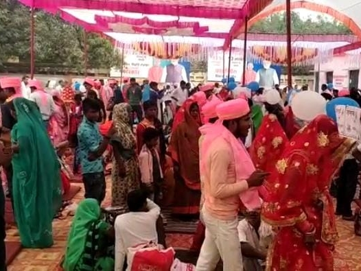 35 couples joined each other, 27 from Meja and 8 from Uruva block ...