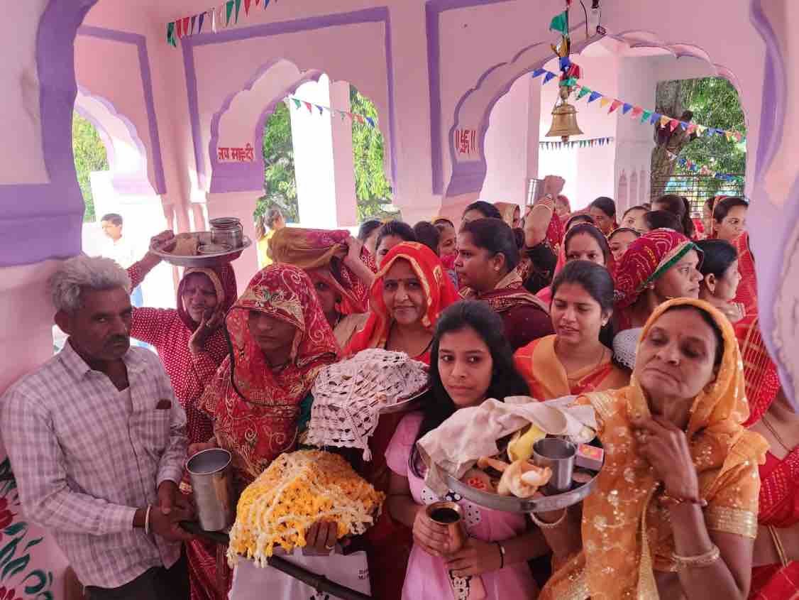 Listened to the Pathwari Puja story after worshiping, wished for ...