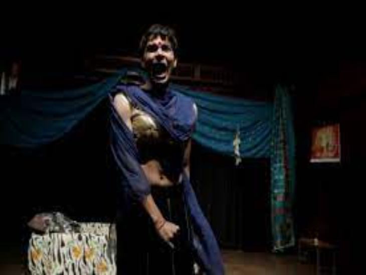 Story of courtesan Sugandhi 'Bebak Manto' drama staged | रंग संस्कार ...