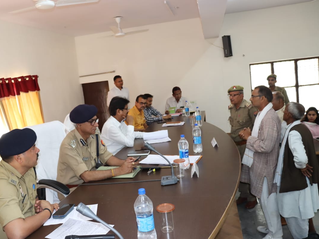 Redressal of 12 complaints on the spot in Samadhan Divas, instructions ...