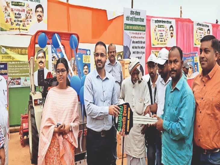 SS group got mini tractor on 90 percent subsidy | एसएस समूह को 90 फीसदी ...