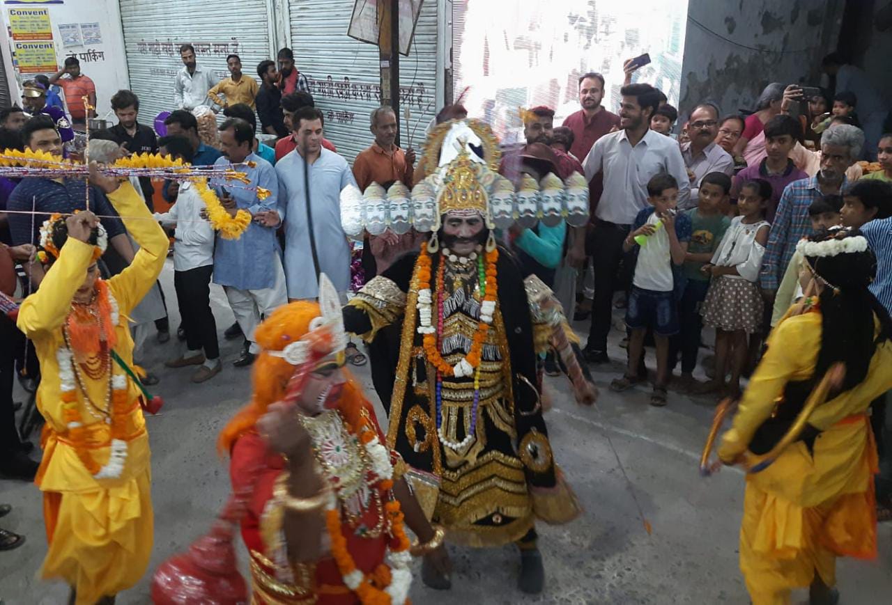 Ravana fell on the ground by taking the name of Shri Ram, the monkey ...