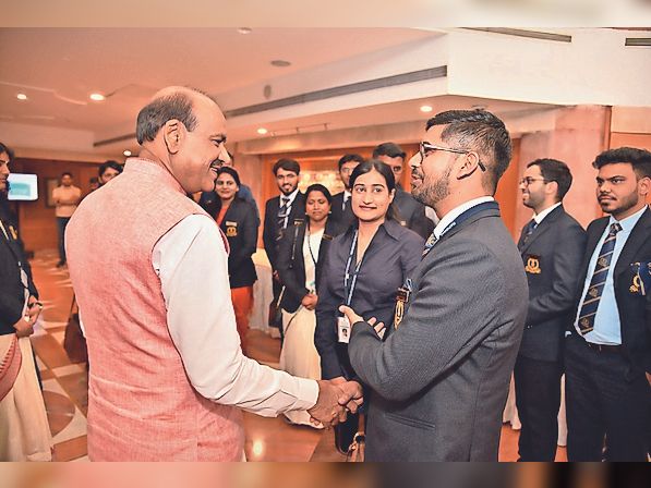 Rathi attended the Parliament session, met the Speaker | भारतीय राजस्व ...